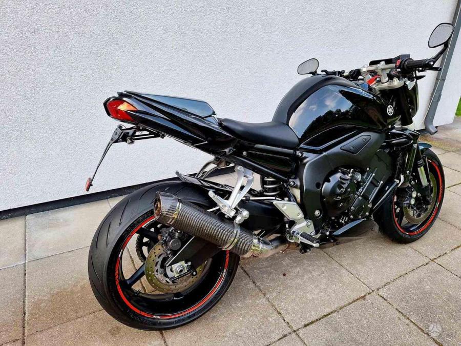 Yamaha FZ1 2006 in Prienai, with an engine capacity of 1.00 L and mileage of 32 thousand km for 3950 €, photo 6 on AUTOMOTO.COM.LV