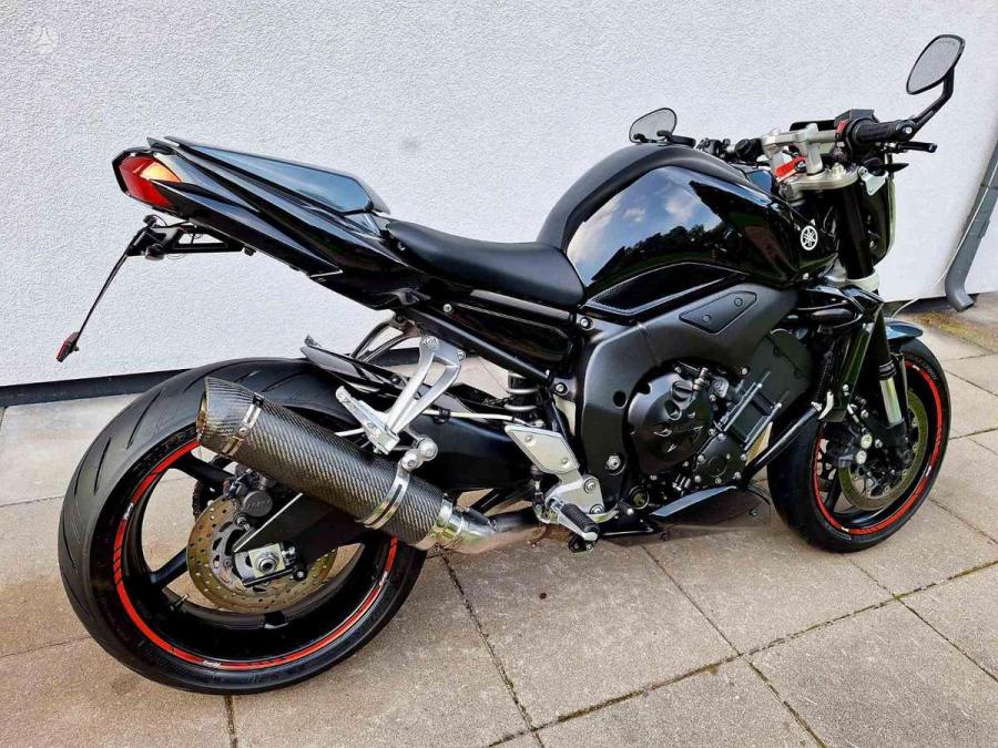 Yamaha FZ1 2006 in Prienai, with an engine capacity of 1.00 L and mileage of 32 thousand km for 3950 €, photo 8 on AUTOMOTO.COM.LV