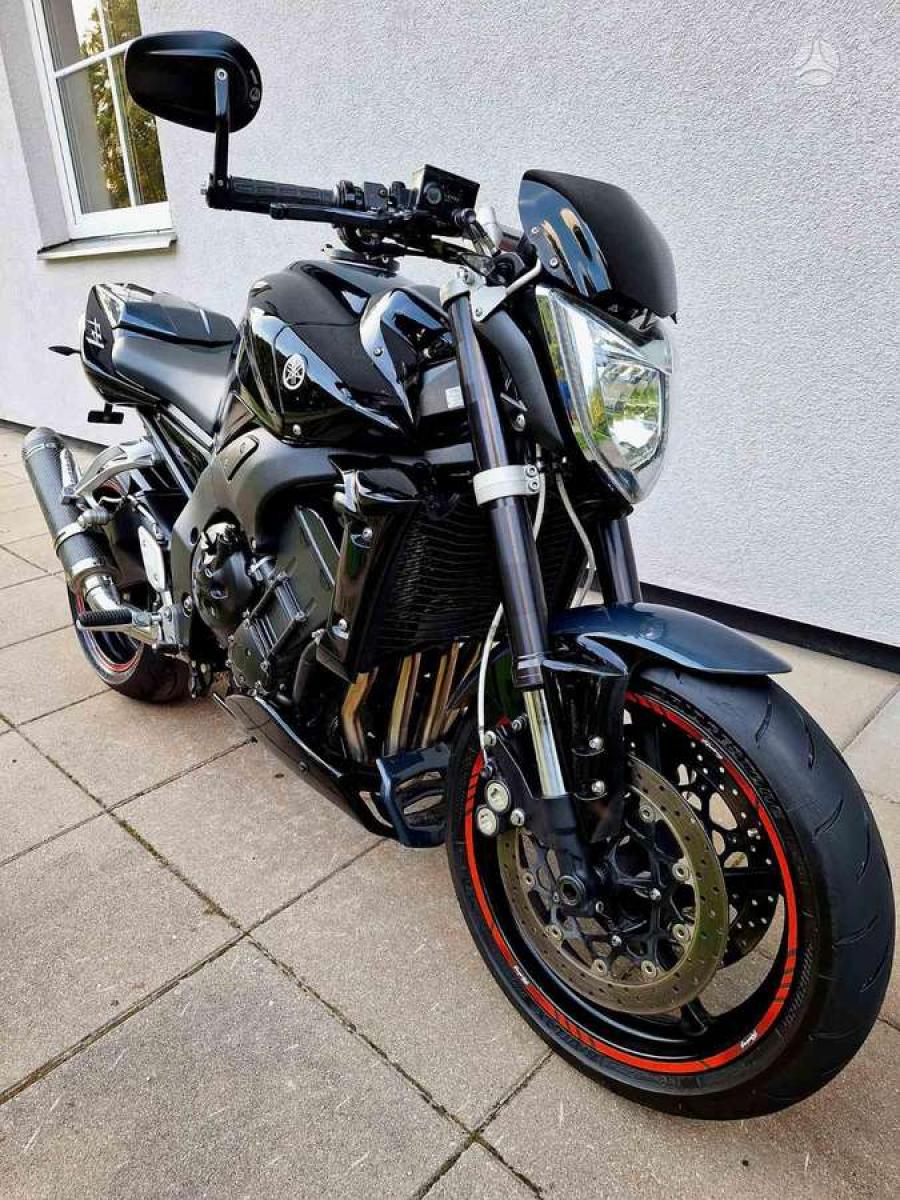 Yamaha FZ1 2006 in Prienai, with an engine capacity of 1.00 L and mileage of 32 thousand km for 3950 €, photo 11 on AUTOMOTO.COM.LV