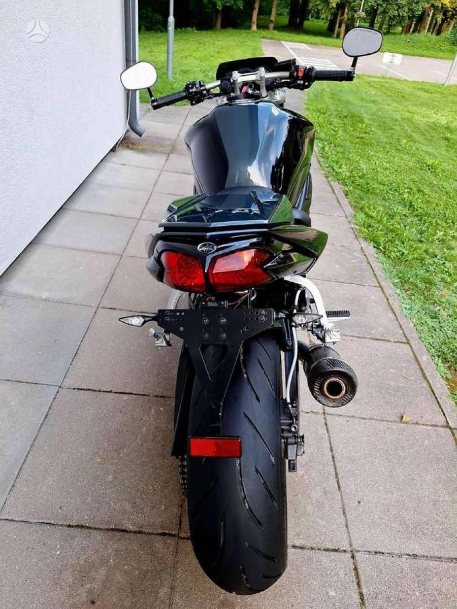 Yamaha FZ1 2006 in Prienai, with an engine capacity of 1.00 L and mileage of 32 thousand km for 3950 €, photo 12 on AUTOMOTO.COM.LV