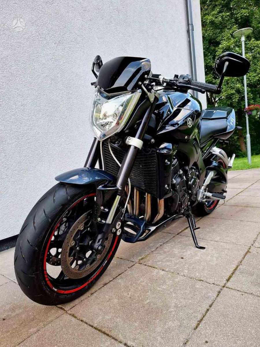 Yamaha FZ1 2006 in Prienai, with an engine capacity of 1.00 L and mileage of 32 thousand km for 3950 €, photo 23 on AUTOMOTO.COM.LV