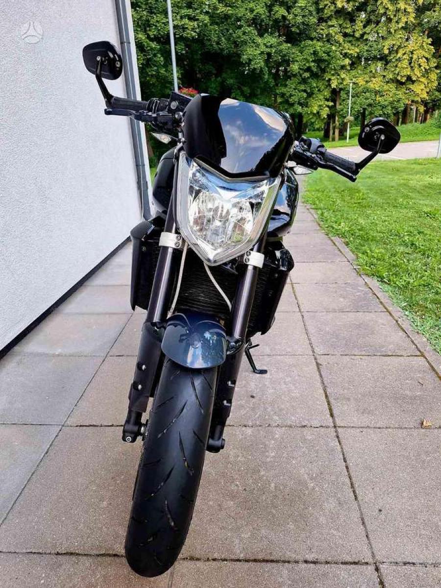 Yamaha FZ1 2006 in Prienai, with an engine capacity of 1.00 L and mileage of 32 thousand km for 3950 €, photo 27 on AUTOMOTO.COM.LV