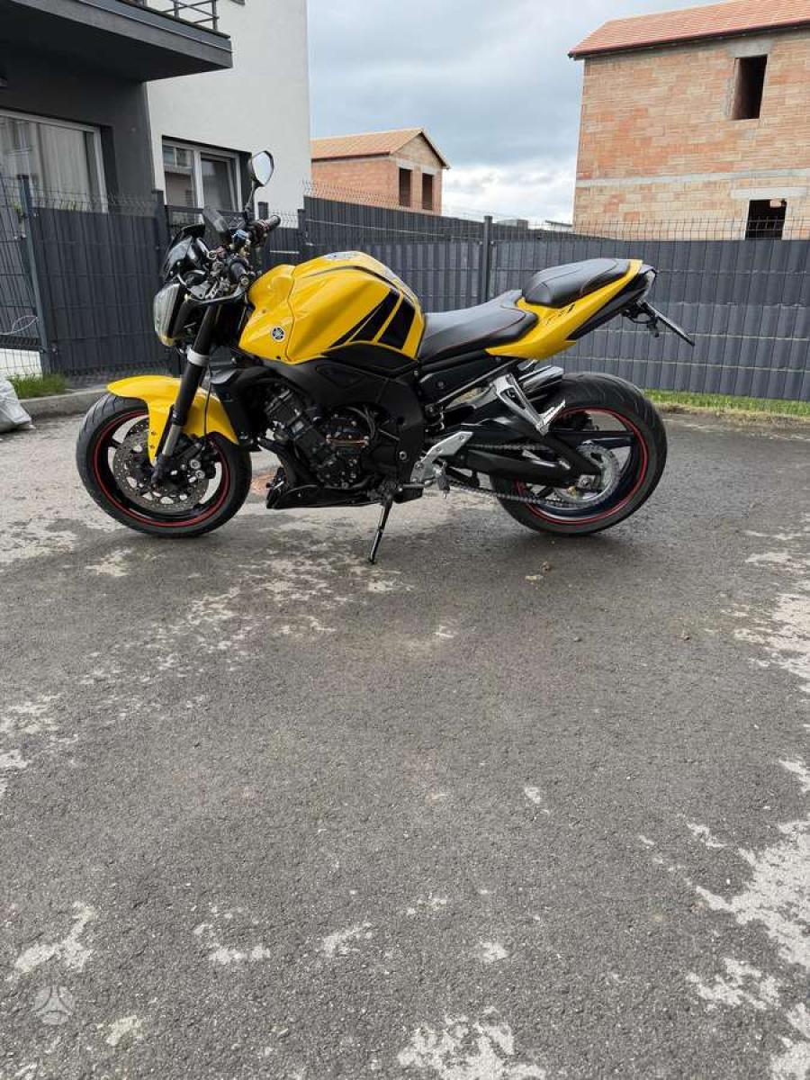 Ямаха FZ1 2006 в Каунас, объемом двигателя 1.00 л и пробегом 44 тыс. км за 3600 €, фото 4 на AUTOMOTO.COM.LV
