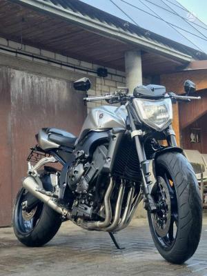 Yamaha FZ1 2006 in Prienai, with an engine capacity of 1.00 L and mileage of 41 thousand km for 3950 €, photo 4 on AUTOMOTO.COM.LV