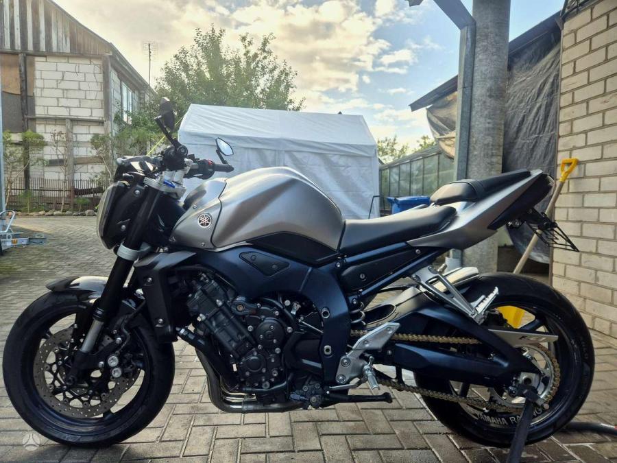 Yamaha FZ1 2006 in Prienai, with an engine capacity of 1.00 L and mileage of 41 thousand km for 3950 €, photo 6 on AUTOMOTO.COM.LV