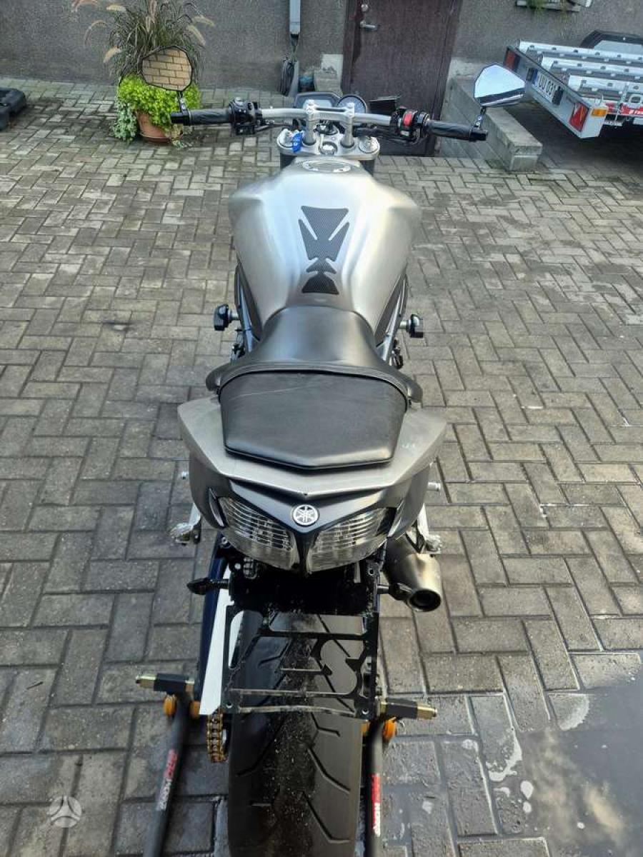 Yamaha FZ1 2006 in Prienai, with an engine capacity of 1.00 L and mileage of 41 thousand km for 3950 €, photo 10 on AUTOMOTO.COM.LV
