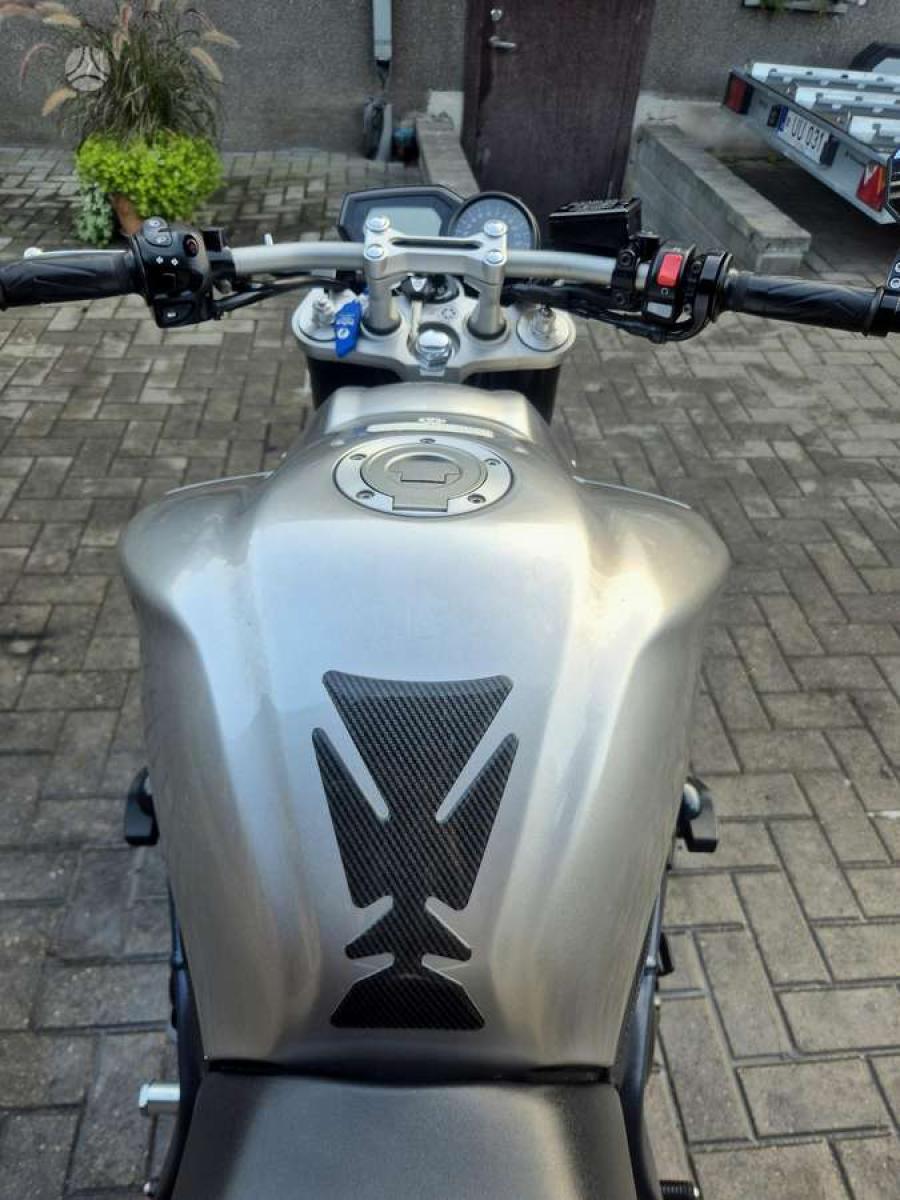 Yamaha FZ1 2006 in Prienai, with an engine capacity of 1.00 L and mileage of 41 thousand km for 3950 €, photo 11 on AUTOMOTO.COM.LV