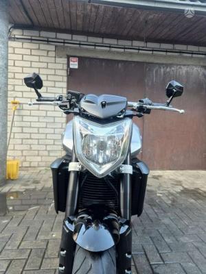 Yamaha FZ1 2006 in Prienai, with an engine capacity of 1.00 L and mileage of 41 thousand km for 3950 €, photo 13 on AUTOMOTO.COM.LV