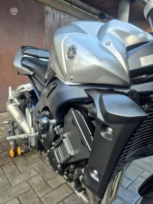 Yamaha FZ1 2006 in Prienai, with an engine capacity of 1.00 L and mileage of 41 thousand km for 3950 €, photo 17 on AUTOMOTO.COM.LV