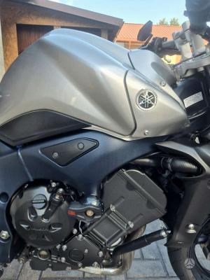 Yamaha FZ1 2006 in Prienai, with an engine capacity of 1.00 L and mileage of 41 thousand km for 3950 €, photo 19 on AUTOMOTO.COM.LV