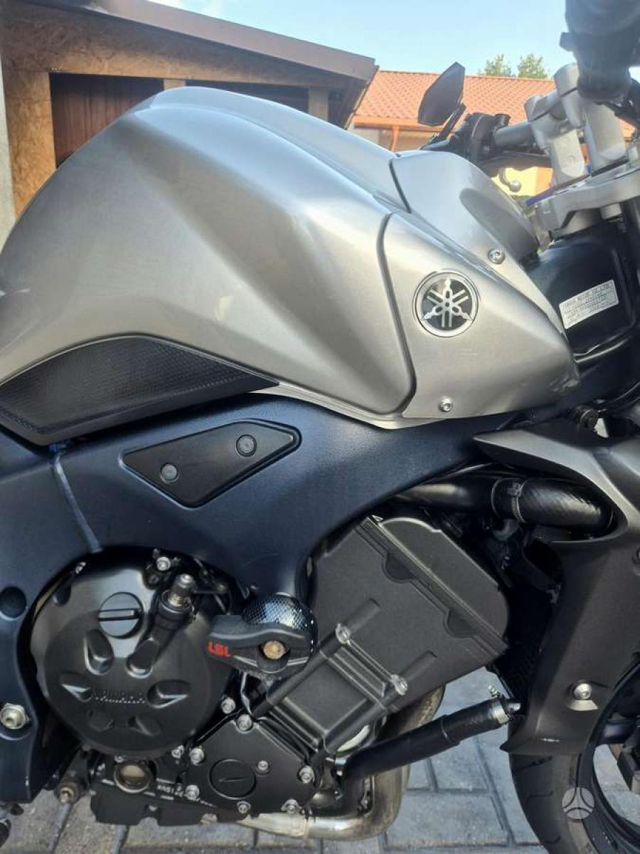 Yamaha FZ1 2006 in Prienai, with an engine capacity of 1.00 L and mileage of 41 thousand km for 3950 €, photo 19 on AUTOMOTO.COM.LV