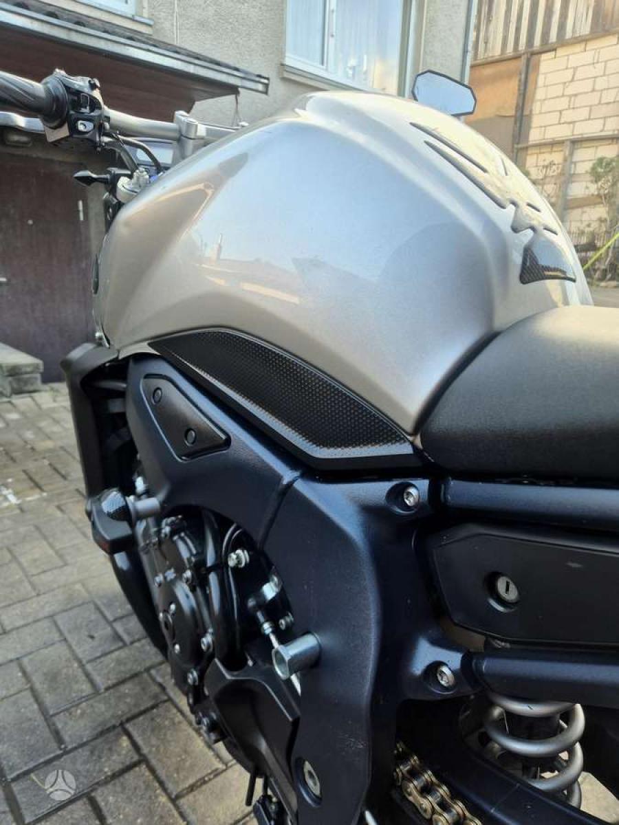Yamaha FZ1 2006 in Prienai, with an engine capacity of 1.00 L and mileage of 41 thousand km for 3950 €, photo 20 on AUTOMOTO.COM.LV