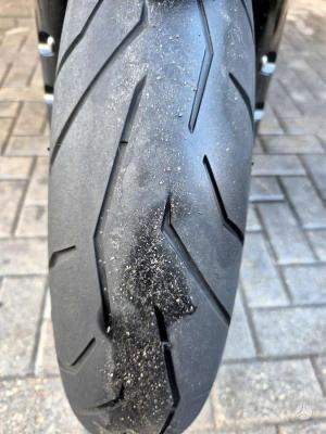 Yamaha FZ1 2006 in Prienai, with an engine capacity of 1.00 L and mileage of 41 thousand km for 3950 €, photo 26 on AUTOMOTO.COM.LV