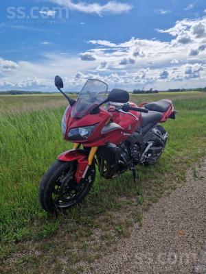 Ямаха FZ1 2006 в Цесис, объемом двигателя 1.00 л и пробегом 0 тыс. км за 3550 €, фото  на AUTOMOTO.COM.LV