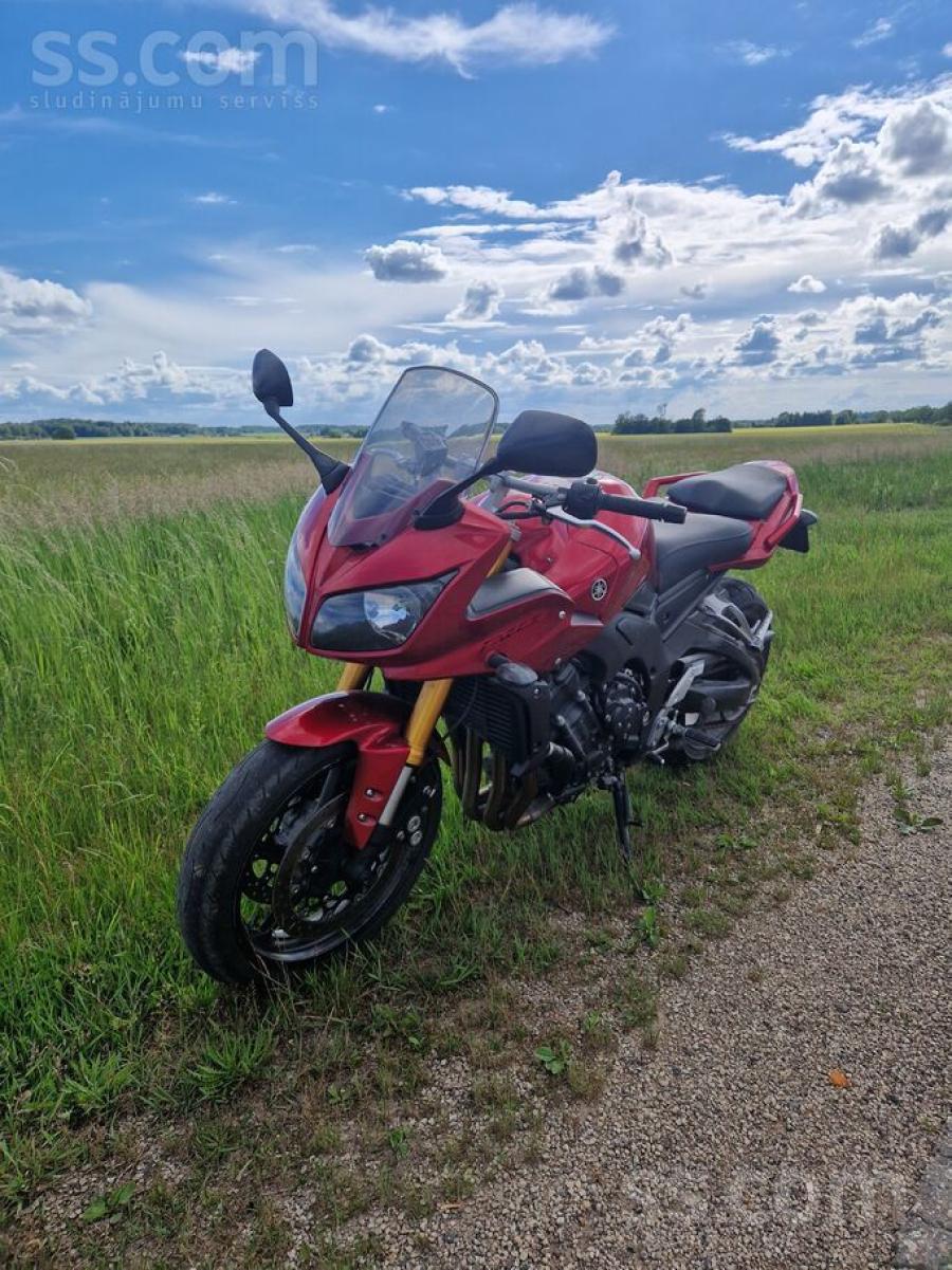 Ямаха FZ1 2006 в Цесис, объемом двигателя 1.00 л и пробегом 0 тыс. км за 3550 €, фото 1 на AUTOMOTO.COM.LV