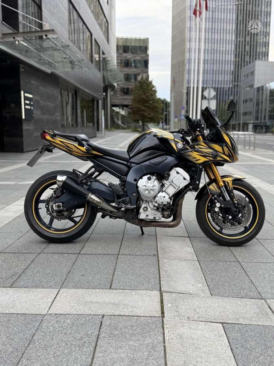 Yamaha FZ1 2006 in Vilnius, with an engine capacity of 1.00 L and mileage of 70 thousand km for 3700 €, photo 5 on AUTOMOTO.COM.LV