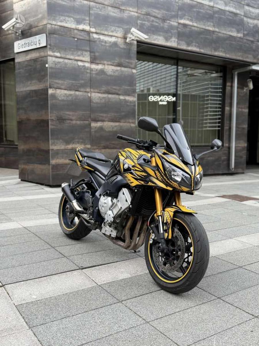 Yamaha FZ1 2006 in Vilnius, with an engine capacity of 1.00 L and mileage of 70 thousand km for 3700 €, photo 6 on AUTOMOTO.COM.LV