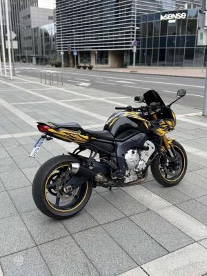 Yamaha FZ1 2006 in Vilnius, with an engine capacity of 1.00 L and mileage of 70 thousand km for 3700 €, photo 7 on AUTOMOTO.COM.LV