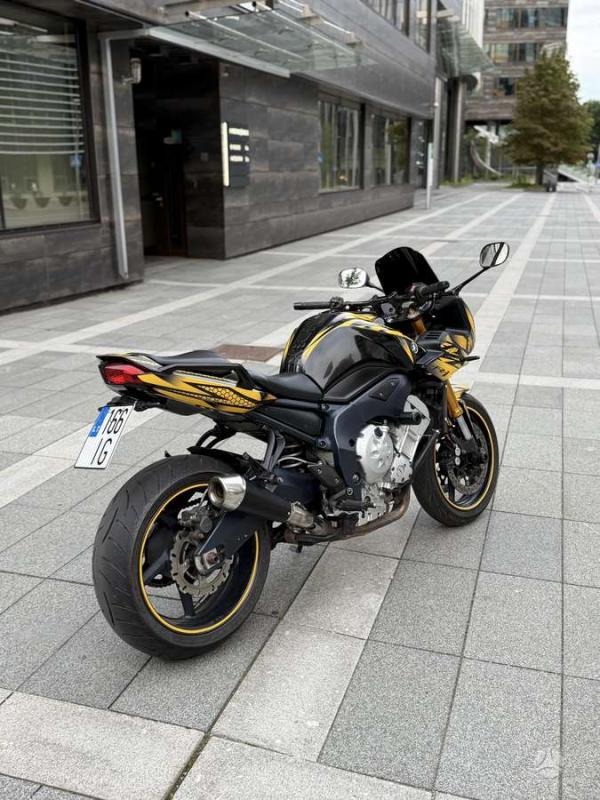 Ямаха FZ1 2006 в Вильнюс, объемом двигателя 1.00 л и пробегом 70 тыс. км за 3700 €, фото 9 на AUTOMOTO.COM.LV