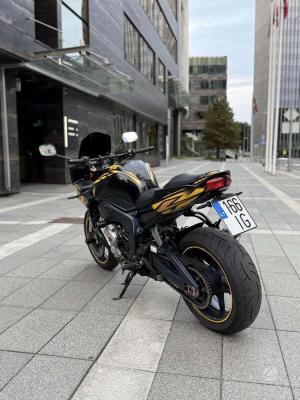Yamaha FZ1 2006 in Vilnius, with an engine capacity of 1.00 L and mileage of 70 thousand km for 3700 €, photo 10 on AUTOMOTO.COM.LV