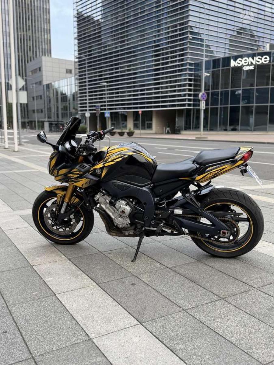 Yamaha FZ1 2006 in Vilnius, with an engine capacity of 1.00 L and mileage of 70 thousand km for 3700 €, photo 12 on AUTOMOTO.COM.LV