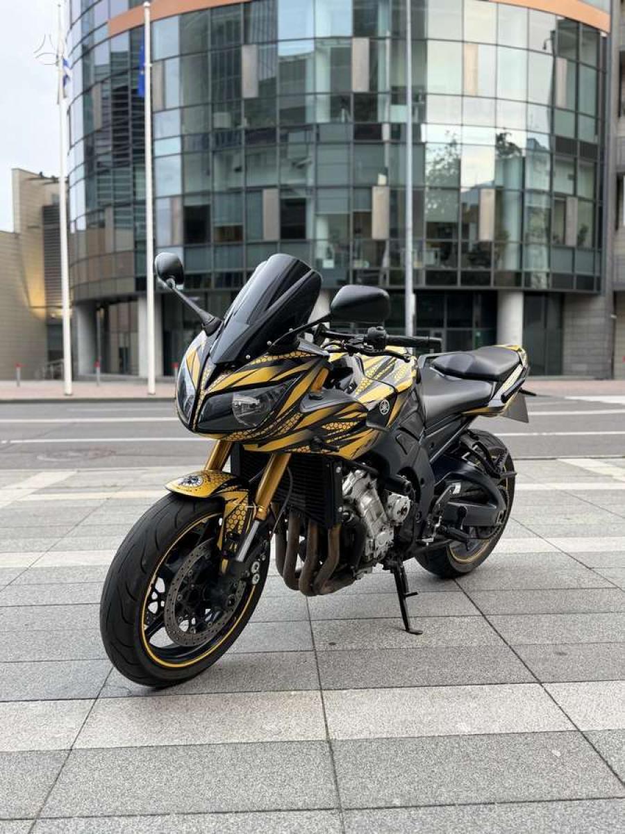 Yamaha FZ1 2006 in Vilnius, with an engine capacity of 1.00 L and mileage of 70 thousand km for 3700 €, photo 13 on AUTOMOTO.COM.LV