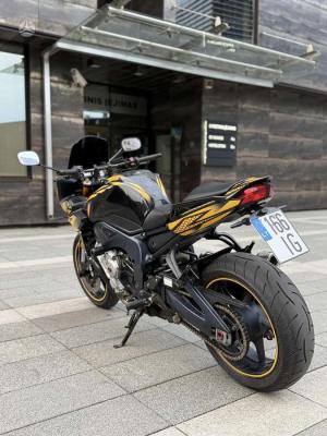 Yamaha FZ1 2006 in Vilnius, with an engine capacity of 1.00 L and mileage of 70 thousand km for 3700 €, photo 15 on AUTOMOTO.COM.LV