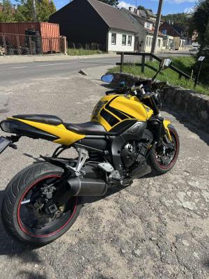 Yamaha FZ1 2006 in Kaunas, with an engine capacity of 1.00 L and mileage of 45 thousand km for 3500 €, photo 3 on AUTOMOTO.COM.LV