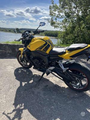 Yamaha FZ1 2006 in Kaunas, with an engine capacity of 1.00 L and mileage of 45 thousand km for 3500 €, photo 4 on AUTOMOTO.COM.LV