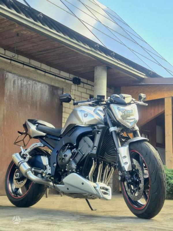 Yamaha FZ1 2006 Prienai, ar dzinēja tilpumu 1.00 L un nobraukumu 38 tūkst. km par 3950 €, foto 5 vietnē AUTOMOTO.COM.LV
