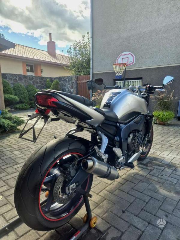 Yamaha FZ1 2006 Prienai, ar dzinēja tilpumu 1.00 L un nobraukumu 38 tūkst. km par 3950 €, foto 8 vietnē AUTOMOTO.COM.LV