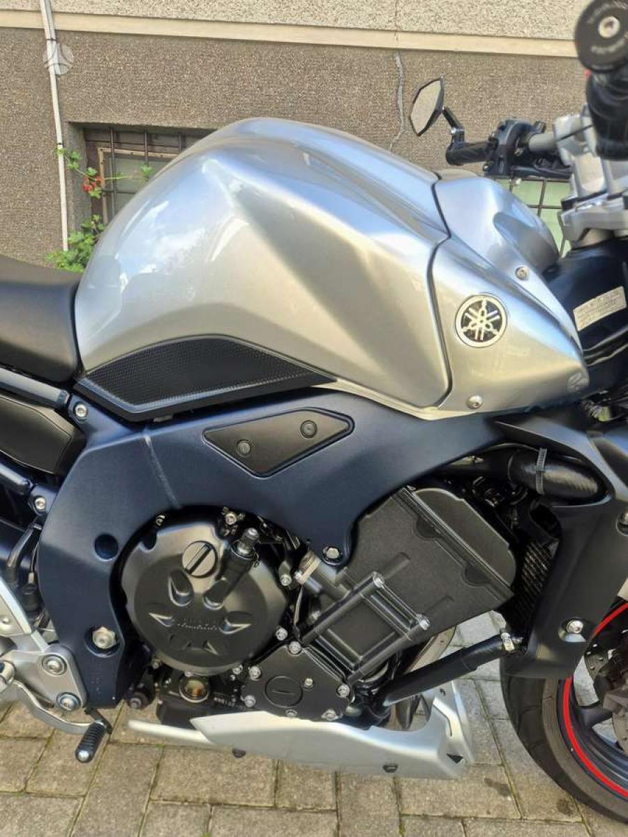Ямаха FZ1 2006 в Пренай, объемом двигателя 1.00 л и пробегом 38 тыс. км за 3950 €, фото 17 на AUTOMOTO.COM.LV
