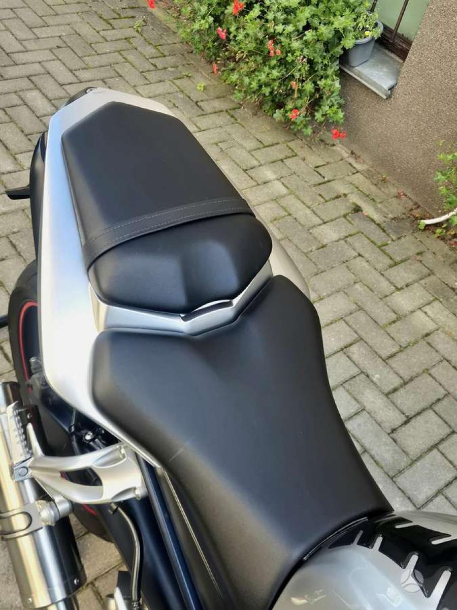 Ямаха FZ1 2006 в Пренай, объемом двигателя 1.00 л и пробегом 38 тыс. км за 3950 €, фото 21 на AUTOMOTO.COM.LV