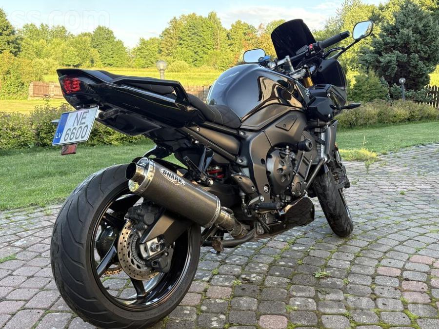Ямаха FZ1 2007 в Лиепая, объемом двигателя 1.00 л и пробегом 0 тыс. км за 5190 €, фото 3 на AUTOMOTO.COM.LV