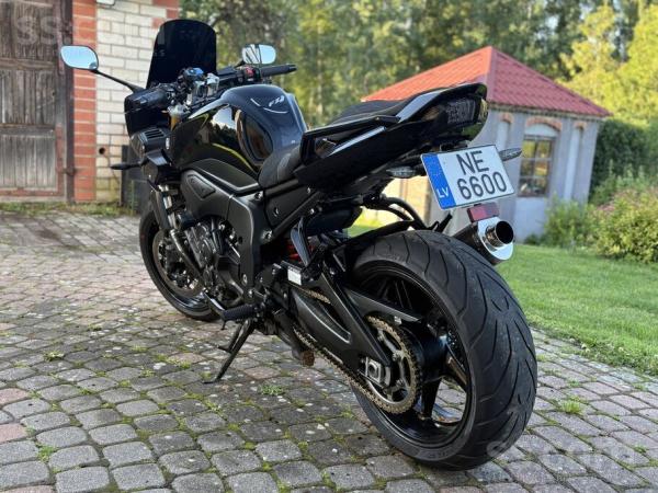 Ямаха FZ1 2007 в Лиепая, объемом двигателя 1.00 л и пробегом 0 тыс. км за 5190 €, фото 3 на AUTOMOTO.COM.LV