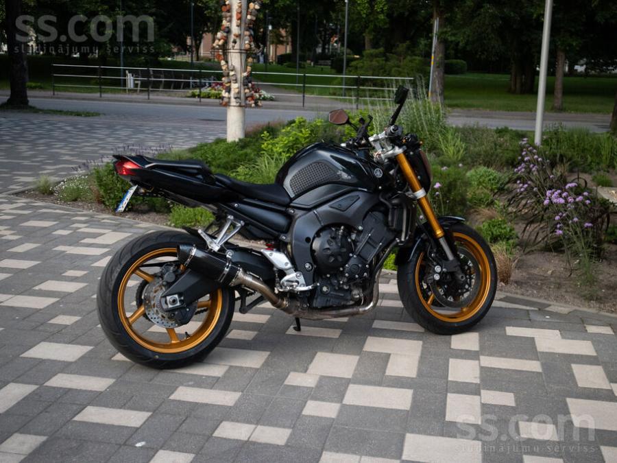 Yamaha FZ1 2007 in Liepaja, with an engine capacity of 1.00 L and mileage of 0 thousand km for 4200 €, photo 5 on AUTOMOTO.COM.LV