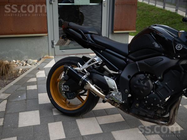 Yamaha FZ1 2007 in Liepaja, with an engine capacity of 1.00 L and mileage of 0 thousand km for 4200 €, photo 6 on AUTOMOTO.COM.LV