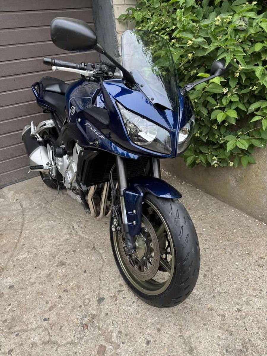 Yamaha FZ1 2008 in Prienai, with an engine capacity of 1.00 L and mileage of 35 thousand km for 4099 €, photo 5 on AUTOMOTO.COM.LV