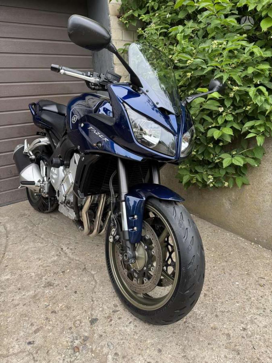 Yamaha FZ1 2008 in Prienai, with an engine capacity of 1.00 L and mileage of 35 thousand km for 4099 €, photo 6 on AUTOMOTO.COM.LV