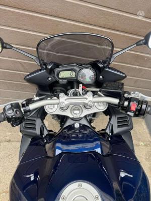 Yamaha FZ1 2008 in Prienai, with an engine capacity of 1.00 L and mileage of 35 thousand km for 4099 €, photo 12 on AUTOMOTO.COM.LV