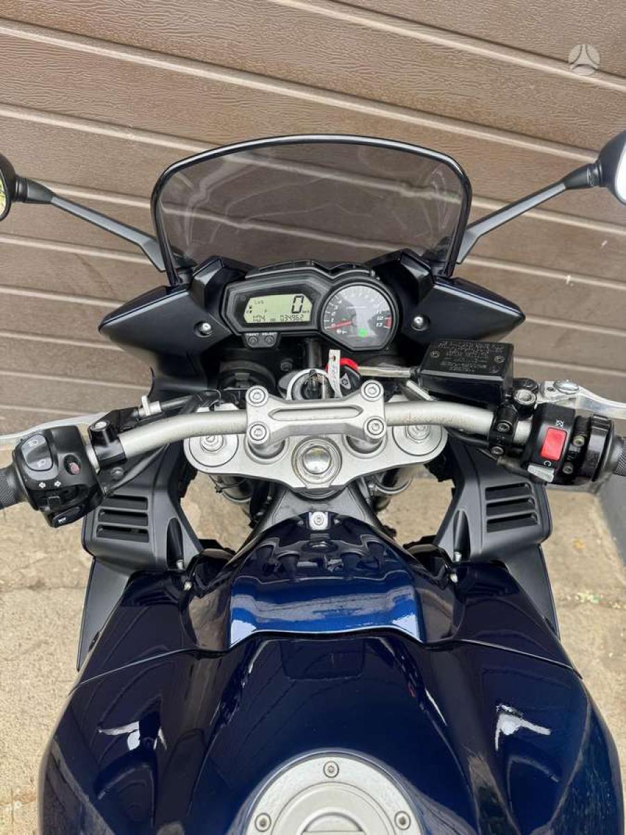 Yamaha FZ1 2008 in Prienai, with an engine capacity of 1.00 L and mileage of 35 thousand km for 4099 €, photo 12 on AUTOMOTO.COM.LV