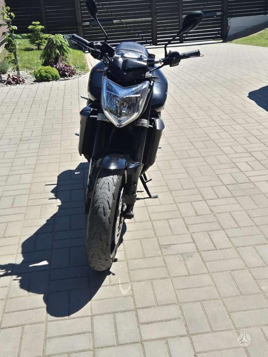 Yamaha FZ1 2008 in Alytus, with an engine capacity of 1.00 L and mileage of 39 thousand km for 3750 €, photo 5 on AUTOMOTO.COM.LV