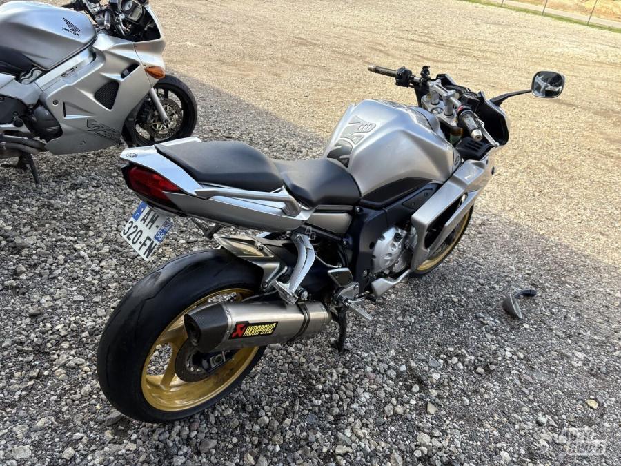Yamaha FZ1 2008 Kelmė, ar dzinēja tilpumu 1.00 L un nobraukumu 32 tūkst. km par 2230 €, foto 4 vietnē AUTOMOTO.COM.LV