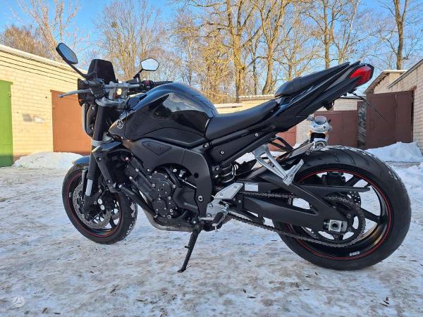 Ямаха FZ1 2009 в Пренай, объемом двигателя 1.00 л и пробегом 27 тыс. км за 4150 €, фото 3 на AUTOMOTO.COM.LV