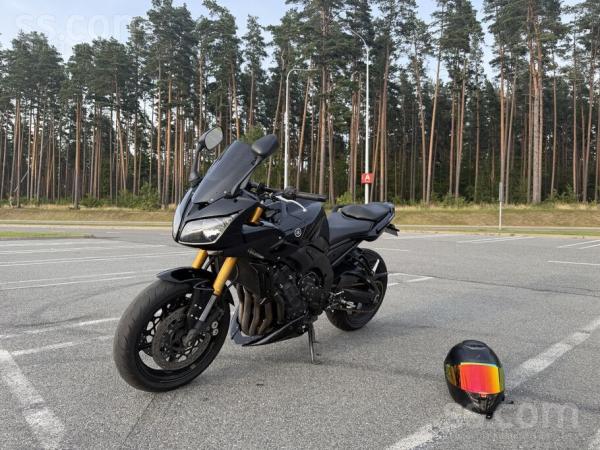 Yamaha FZ1 2009 in Riga, with an engine capacity of 1.00 L and mileage of 0 thousand km for 3700 €, photo 2 on AUTOMOTO.COM.LV