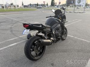 Yamaha FZ1 2009 in Riga, with an engine capacity of 1.00 L and mileage of 0 thousand km for 3700 €, photo 6 on AUTOMOTO.COM.LV