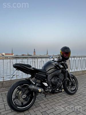 Yamaha FZ1 2010 in Riga, with an engine capacity of 1.00 L and mileage of 0 thousand km for 5580 €, photo 5 on AUTOMOTO.COM.LV