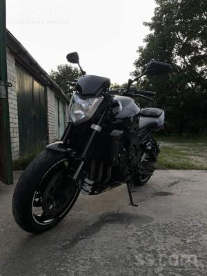 Yamaha FZ1 2010 in Riga, with an engine capacity of 1.00 L and mileage of 0 thousand km for 5580 €, photo 5 on AUTOMOTO.COM.LV