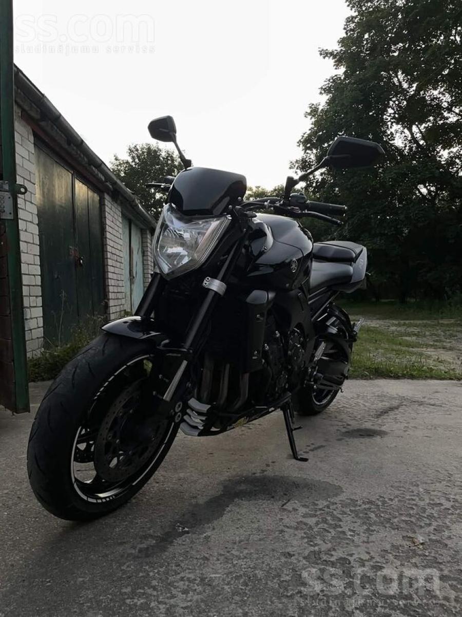Yamaha FZ1 2010 in Riga, with an engine capacity of 1.00 L and mileage of 0 thousand km for 5580 €, photo 5 on AUTOMOTO.COM.LV