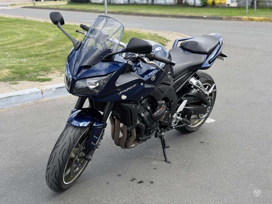 Yamaha FZ1 2010 in Kaunas, with an engine capacity of 1.00 L and mileage of 43 thousand km for 4150 €, photo 3 on AUTOMOTO.COM.LV